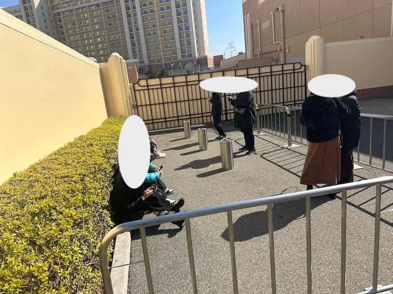 【2026/1】USJ(ユニバ)の喫煙所最新マップ！最短距離の行き方や園外&ホテルの喫煙所、コンビニ8選！－リラゾ(relazo)